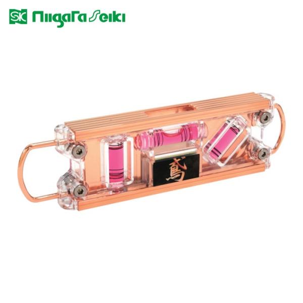 SK アルミ製水平器|特長:化学の力と匠の技で金属を「化匠」する「スワオメッキ」と水平器メーカー「エビス」とのコラボ商品です。 当社比3倍の超強力磁石で、鉄骨工事に便利です。 落下防止コード対応シャックルとカラビナ対応の大型シャックルでカラ...