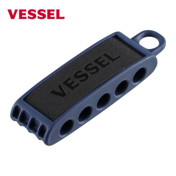 VESSEL ビットホルダ|特長:5本のビットをまとめて収納できます。 カラビナに取り付けできる吊り下げ穴つきです。 4色のカラーバリエーションで、ビットの種類や用途に合わせて使い分け可能。