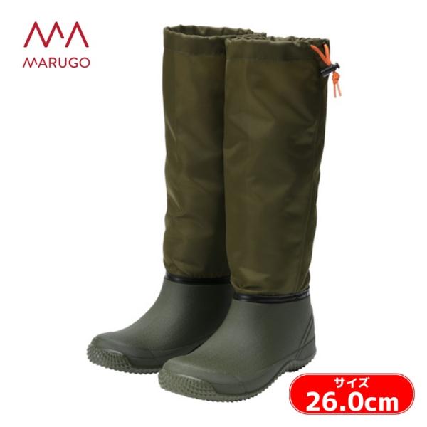 MARUGO 長靴(先芯なし)|特長:撥水加工されたフードの上部には、履き口が絞れるストラップを採用。 フード部分は折りたたみが可能でコンパクトに収納できます。 柔らかくてコンパクトです。