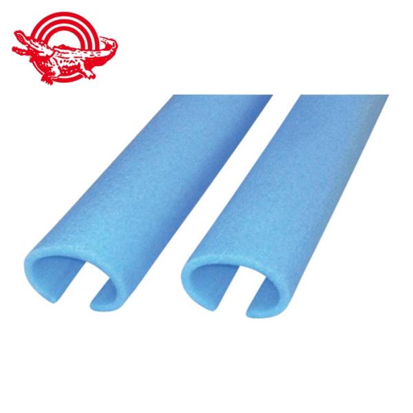 ワニ印 クッション(巻き型)|特長:テープ不要・取り付け、取り外し簡単。 軽くて簡単にカットできます。 様々な場所を養生できる養生カバーです。