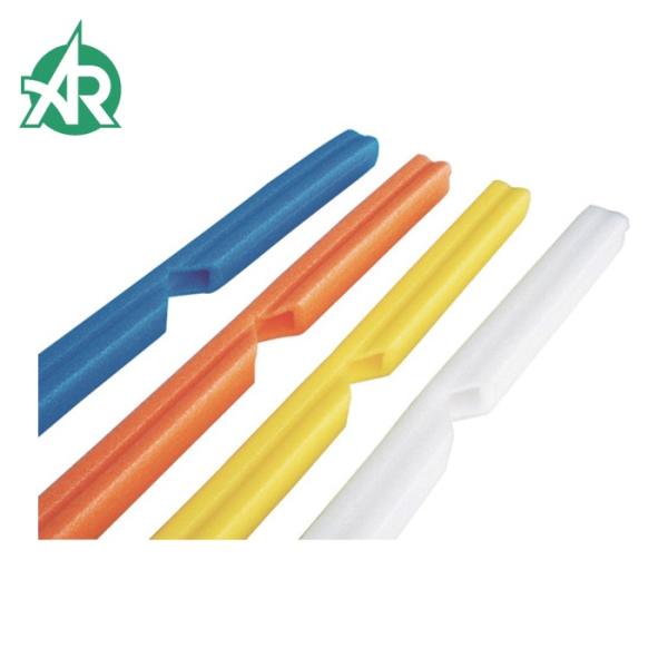 特長●ロングパーツの使用で1100用看板もしっかりカバーできます。用途●工事用看板の保護。