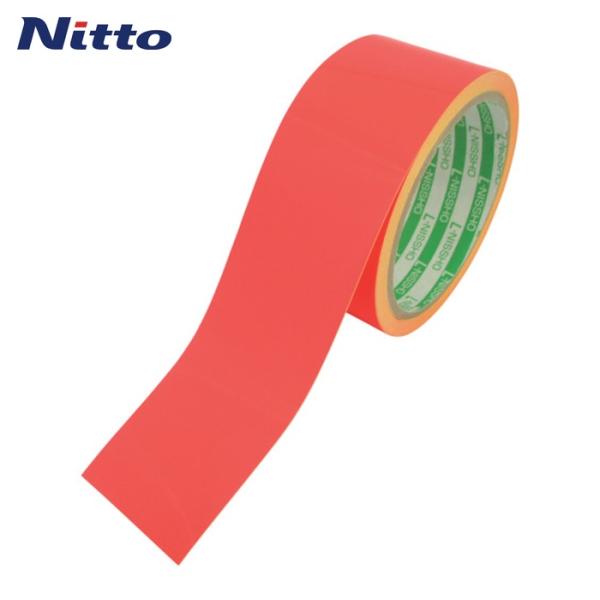 日東エルマテ 蛍光ラインテープ|特長:太陽光や照明により蛍光を発し鮮明に見えます。 設置が容易なはく離紙付です。