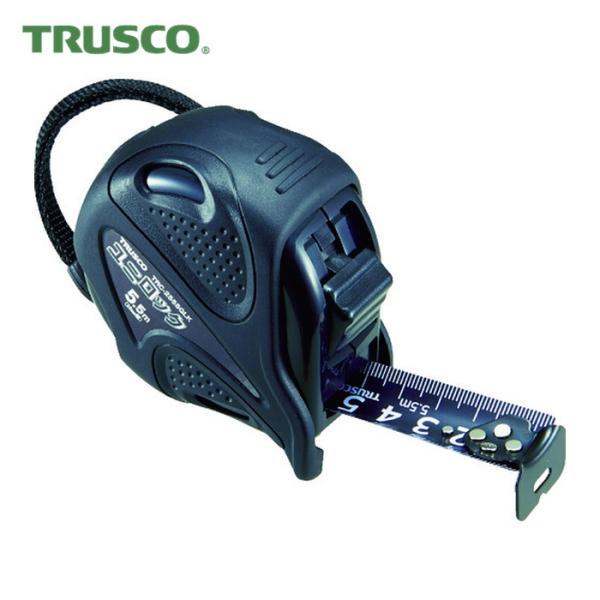 TRUSCO コンベックス(ゴムカバータイプ)|特長:黒地に白目盛のコントラストが目盛の視認性を高めます。 表面の数字はユニバーサル文字を採用し読み取りやすさを向上しています。 テープ裏面はスタンダードな白地に黒目盛です。