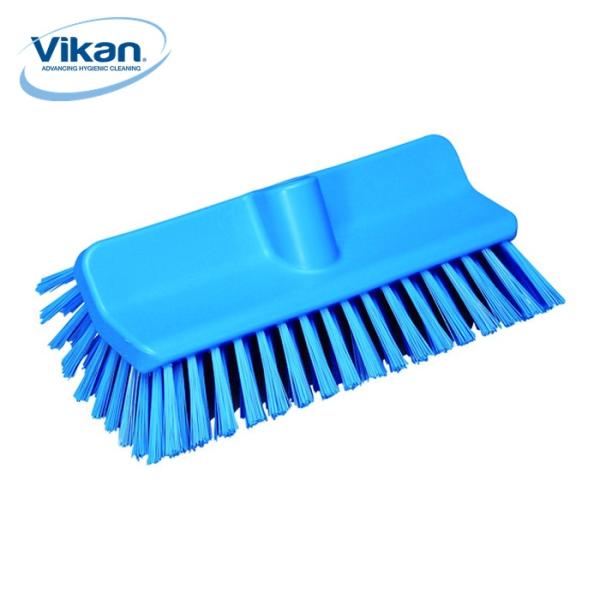 Vikan デッキブラシ(HACCP対応)|特長:ブラシボディーを湾曲させた多目的に使用できるデッキブラシです。 Vikan社の全てのハンドルとジョイントできます。 (ハンドル別売です)。