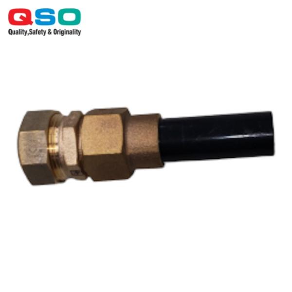 前澤給装工業 水道配管用継手|特長:水道用ポリエチレン1種二層管(JIS K 6762)に使用可能な継手です。 パイプの接続は、コア打込み式メカニカル接続の継手です。 HIVPとの変換に使用します。