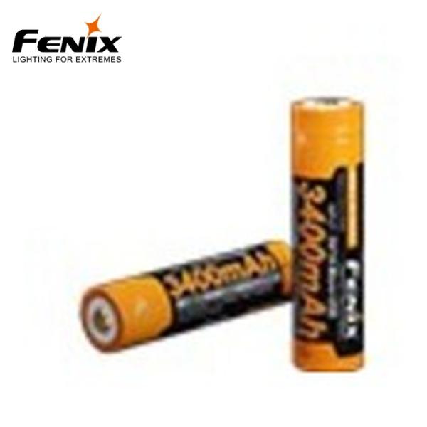 FENIX 懐中電灯用オプション|特長:マイクロUSBポートまたは外部バッテリーチャージャーで充電可能です。