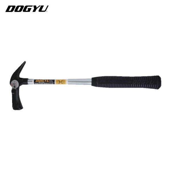DOGYU 仮枠ハンマー|特長:頭部に釘を仮打ち出来るマグネットが付いて便利です。 焼き入れパイプを使用しており強靭です。