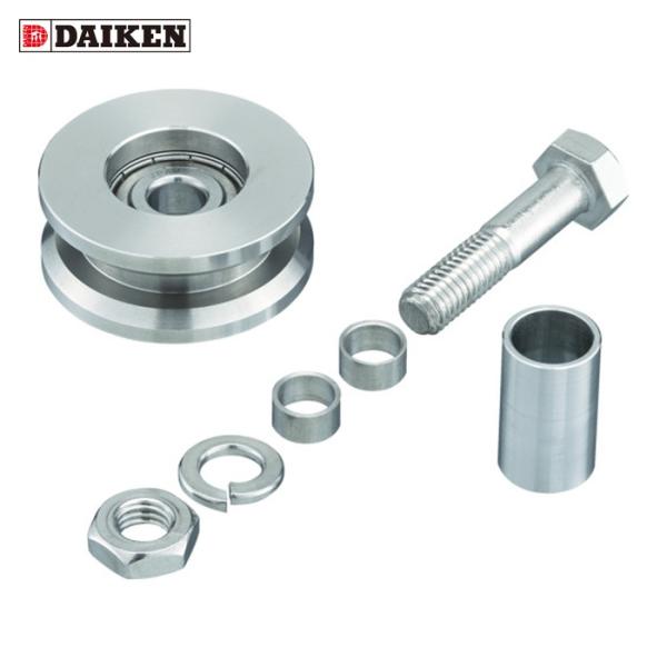 DAIKEN 重量戸車(ステンレス車)|特長:防錆処理を施したベアリング(SUS440C)を使用しているので耐蝕性に優れ、堅牢でスムーズな回転です。 防錆処理を施したベアリング(SUS440C)を使用しているので耐蝕性に優れています。