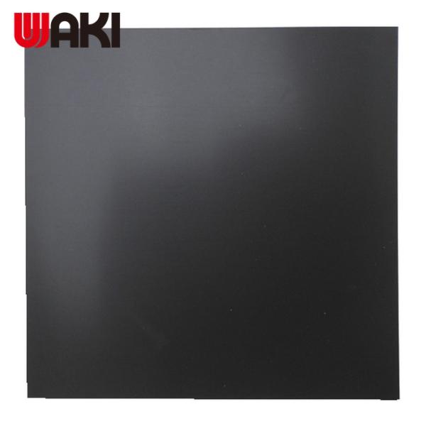 WAKI 合成ゴム素材|特長:耐候性、耐熱性、耐薬品性に優れています。 屋外でも安心して使えます。 色移りしにくく、周囲を汚染しにくい材質です。
