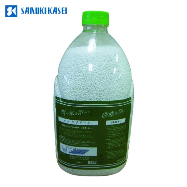 讃岐化成 凍結防止剤|特長:雪や氷の上に直接散布するだけで素早く溶かす即効性の融雪剤です。
