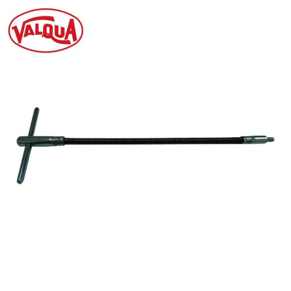 VALQUA パッキンツール|特長:グランドパッキンの取り換え作業を容易に、かつ正確に行い、作業能率増進を図るために欠くことのできない特殊工具です。 狭い場所のスタフィングボックスの深いパッキングスペースに対応した柔軟な特殊シャフトです。