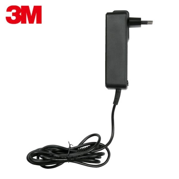 3M 電動ファン付呼吸用保護具用パーツ|特長:3M[[TM上]]アドフロー[[TM上]]電動ファン付き呼吸用保護具の充電器です。