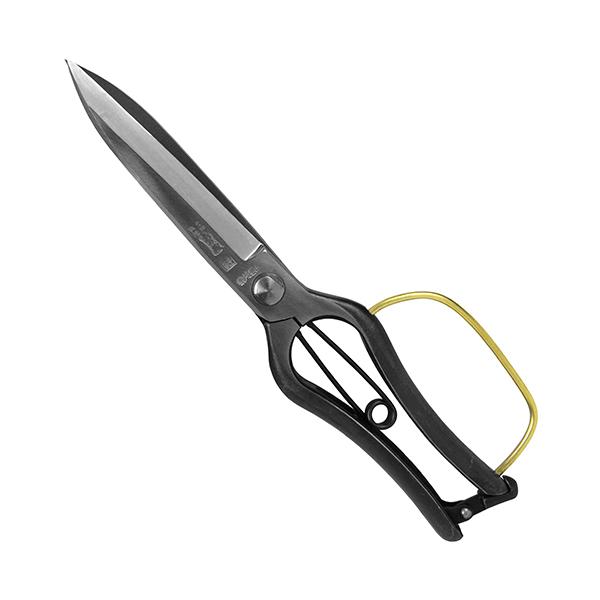●特長新しいデザインと使いやすさを追求しながら伝統を守り続ける、本鍛造・手作りの剪定鋏です。●仕様裏スキ仕上げで、樹液や木のヤニなどでの刃の開き詰まりを軽減します。●用途込み合った場所の芽切り。●材質／仕上／セット内容／付属品全体：全鋼。