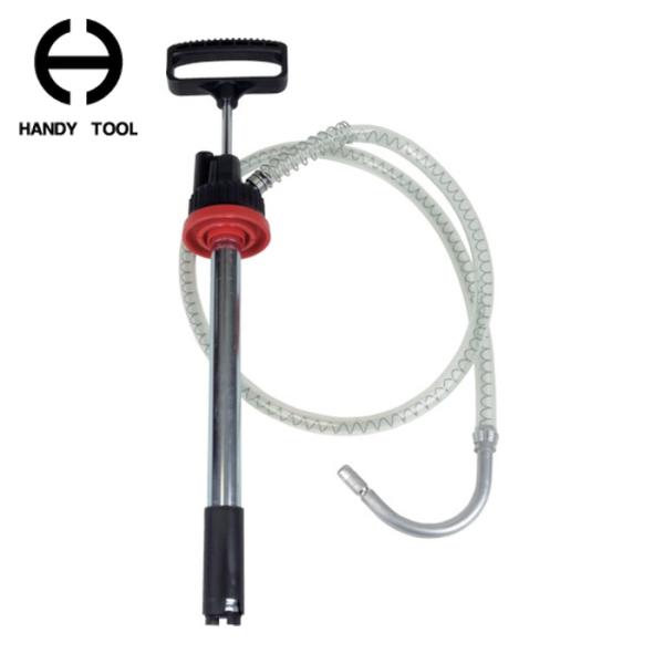 日平 オイルポンプ|特長:ペール缶に直接取付けができる手動式のオイルポンプです。 付属のアタッチメントでネジ式の樹脂製ペール缶にも使用できます。 (一部使用できないものがあります)。