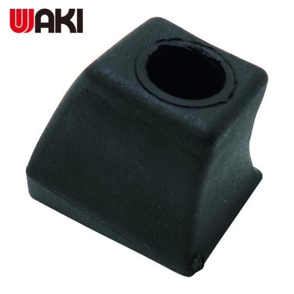 WAKI ドアストッパー|特長:耐摩耗性に優れ、変形・色落ちしにくいエラストマー樹脂製です。 ゴムのような弾力性と、広い設置面積で床にしっかりフィットします。 角度をつけたキャップが床面でギュッとふんばります。