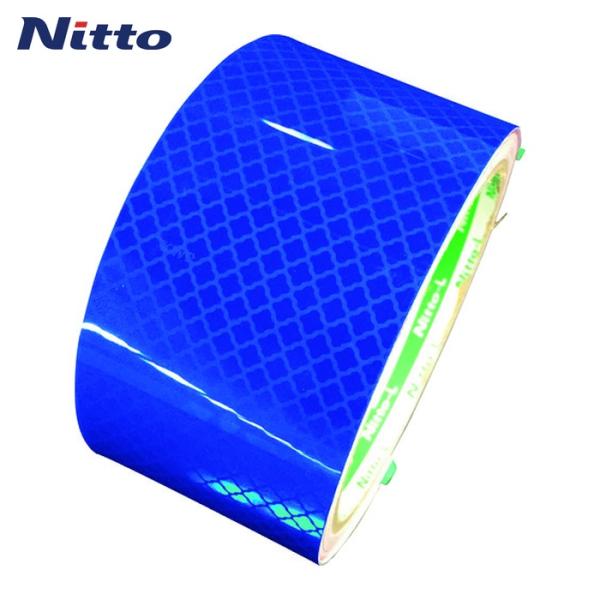 日東エルマテ 反射テープ|特長:プリズムレンズ型反射テープです。 夜間の視認性は、従来のガラスビーズ型と比較すると約7倍の明るさを保持します。 屋外耐候性10年の長期グレードです。