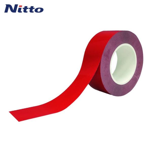ニトムズ ラインテープ|特長:耐久性に優れ、環境に優しく、作業性も抜群のラインテープです。 はくり紙が無く、長巻なので長い距離でも貼りやすく作業効率が上がります。 耐油性に優れています。