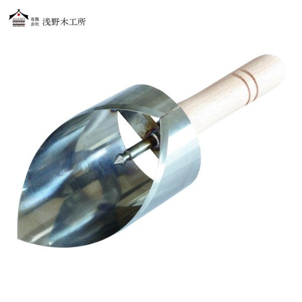 浅野木工所 スコップ|特長:穴あけとスコップが一緒になっているので、これ1本で穴あけ、土すくいができます。