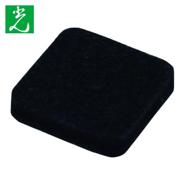 光 イス用クッション|特長:便利な粘着材付きですぐに使用できます。 フェルト部分は特殊加工で、ほつれにくく耐久性もよくなっています。