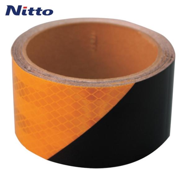 日東エルマテ 反射テープ|特長:基材にアルミホイルを使用しているため、屋内外の凹凸面にもしっかりフィットします。 プリズムレンズタイプの再帰性反射材を利用しています。 夜間の視認性は、従来のガラスビーズ型と比較すると約10倍以上の明るさを保...