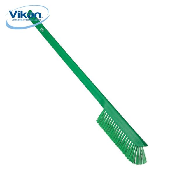 Vikan ハンドブラシ(HACCP対応)|特長:ソフトタイプの毛で掃き掃除、先端のハードタイプの毛で隅の汚れにアプローチできます。 先端にはスクレーパー機能付きで、頑固な汚れも落としやすいです。 軽量でスリム、握りやすくて長いハンドル形状...