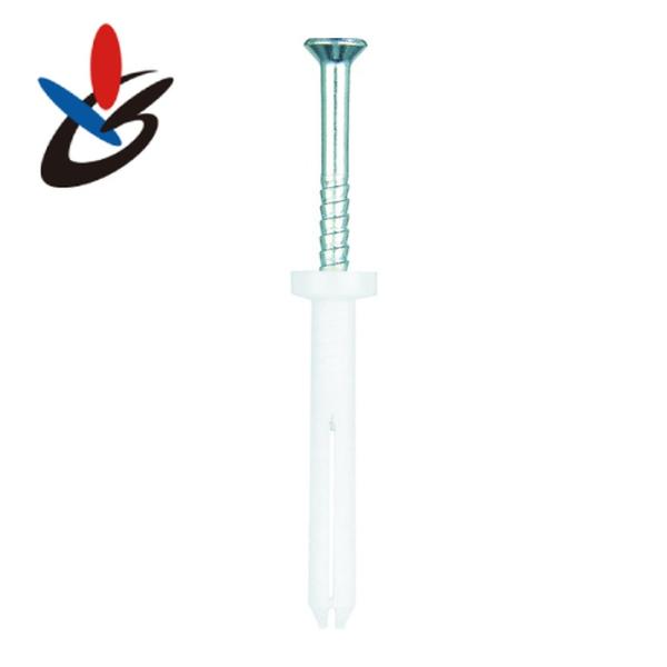 サンコー ネイルプラグ|特長:ハンマーで打つだけの簡単施工です。 ドライバー1本で取り外しも自在です。 安定した保持力を発揮します。