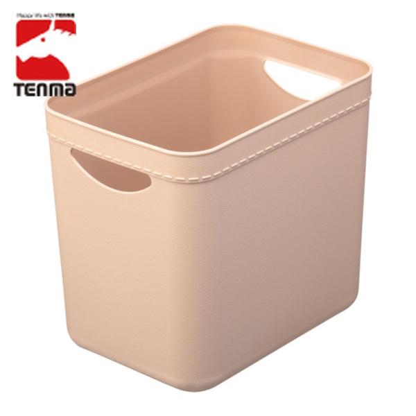 TENMA 収納ボックス|特長:柔らかめPEを使用し、布のような柔らかいソフトな触感に仕立てました。 布地を連想させる粗目のシボを採用し、マットな印象でナチュラルインテリアともマッチします。 布製品特有のステッチデザインで柔らかな布製品のテ...