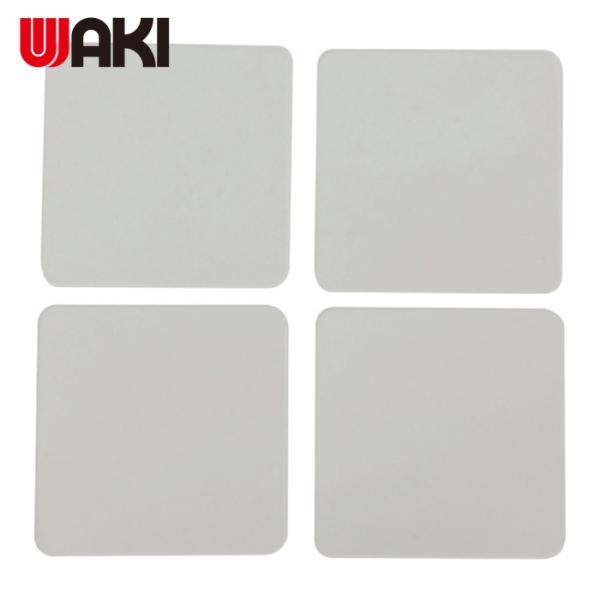 特長●透明色なので目立ちません。●汚れたら水洗いで繰り返し使えます。●床に色移りする心配がありません。●粘着剤を使用していないので床や脚がべたつきません。●床暖房に対応できます。用途●ソファーに腰かけたときや立ち上がるときのズレ防止に。