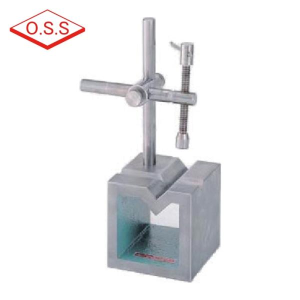 OSS Vブロック|特長:V溝は90°に仕上されており円筒の簡易検査に適しています。 V溝と金具を利用して対象を固定し、直角線や平行線などの様々なケガキが可能です。 工業用真空包装を採用している為、防塵・防錆・変質防止に効果があります。
