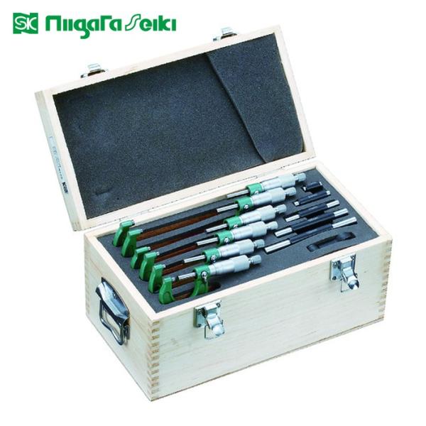 SK 外側用マイクロメーター|特長:フレームは塗装仕上げです。 保管に便利な専用木箱付入りです。 測定面は超硬チップ付きです。