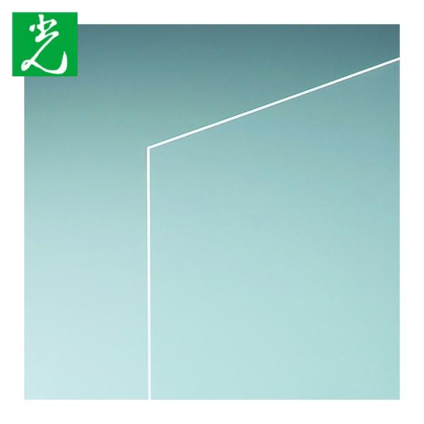 光 樹脂素材|特長:プラスチックの中で一番優れた透明性を保有しています。 ガラスより軽量で、同様の透明性と表面光沢があります。 穴あけ・切断・切削・彫刻・印刷等の機械加工に適しています。