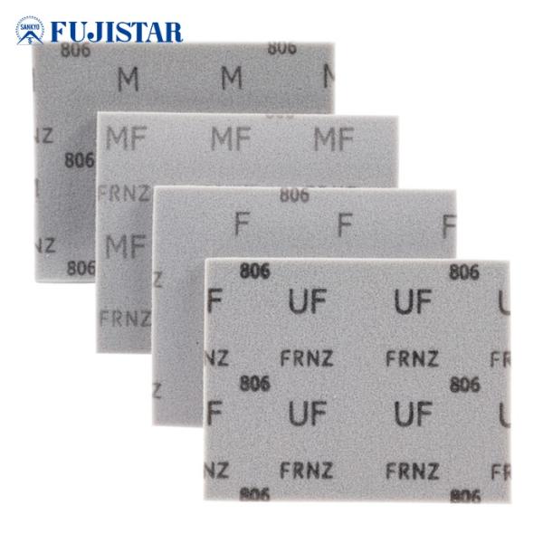 三共 ナイロン研磨シート|特長:酸化アルミニウム砥粒を特殊スポンジに塗布した構造を持ち、研磨力と柔軟性を兼ね備えた製品です。 曲面に対しても馴染み性を発揮し、基材の硬い従来の耐水研磨紙などでは研磨しきれない箇所も研磨することが可能です。 金...