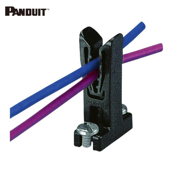 PANDUIT ケーブル固定具|特長:ワイヤーの増減は上部から簡単にできますが、横方向への動きはしっかりと保持します。 ハーネスの組立中、ワイヤーの端末を固定できます。 08~1。