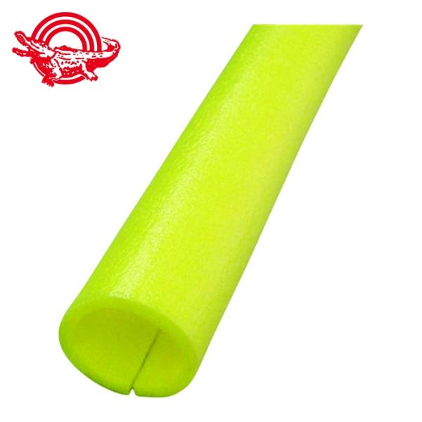 ワニ印 クッション(巻き型)|特長:テープ不要・取り付け、取り外し簡単です。 軽くて簡単にカットできます。 様々な場所を養生できる養生カバーです。