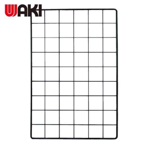WAKI 棚受金具|特長:物を引っ掛けて置けるメッシュパネルです。 壁に穴をあけずに空間収納ができます。 マス目は50ミリ角です。