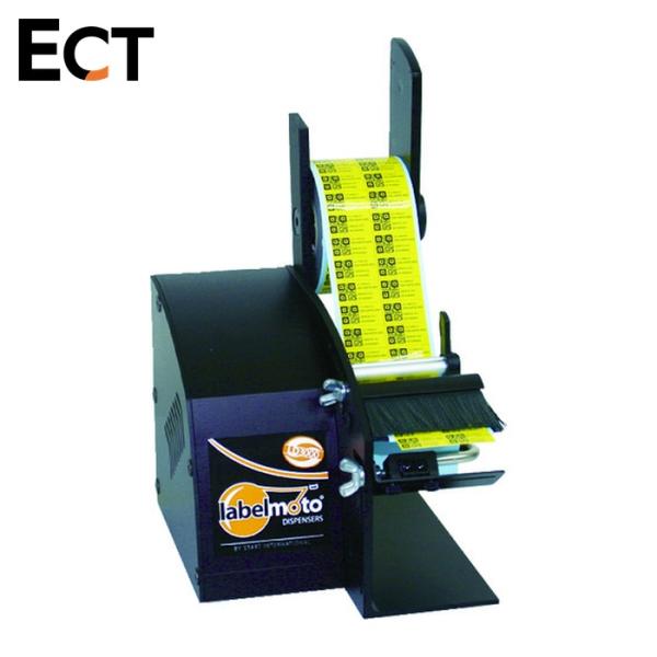 特長●小さいラベルを送り、剥がす自動のラベル剥離機です。●ラベルを取ると次のラベルを自動送りできます。●コンパクトなサイズの本体で省スペースを実現。空間の限られた作業場でも作業を行えます。用途●ラベル貼り作業の効率UP、労務費軽減に貢献致します。