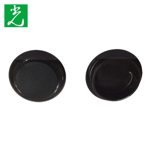 光 イス用クッション|特長:テーブルの脚やキャスターなどのすべり止めに使える平置きキャップです。