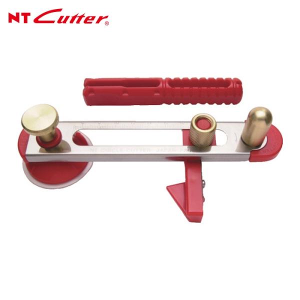 NT 特殊用途カッター|特長:アクリル板などのプラ板専用(板厚約2mm)です。 中心を吸盤で固定するので中心に穴をあけずに円が切れます。 筒状のものに合わせたフタや、筒が通る丸穴をプラ板にあけたり、円を使ったオブジェなどの制作に使えます。