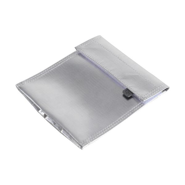 【仕様】●奥行(mm)：166●高さ(mm)：45　※バッテリーが入った状態●適合機種：DJIバッテリー各種●収納容量例：Phantom 1個、Inspire2 1個、Mavic 2個●間口(mm)：178●収納容量例：Phantom 1個...