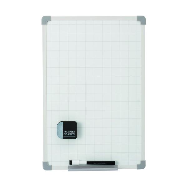 【仕様】●板面色：ホワイト●枠色：ホワイト●板面外寸(mm)縦：450●板面外寸(mm)横：300●外形寸法(mm)横×縦：300×450●内形寸法(mm)縦×横：257×425●厚さ(mm)：10●25mm暗線入り●本体寸法(mm)：W3...