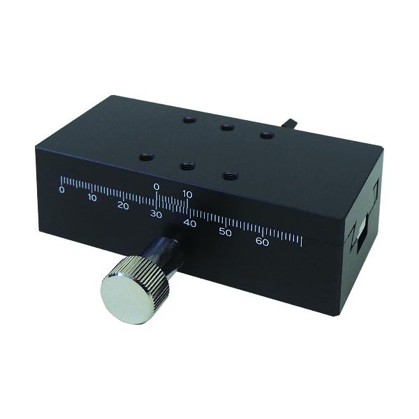 【仕様】●ステージ面(mm)：40×90●移動量(mm)：±30●水平耐荷重(N)：39.2●真直度(μm)：50●真直度(mm)：0.05●運動時平行度(mm)：0.06●タイプ：Ｘステージ●クランプ方式：ねじ式●操作部取付位置：片ハンド...