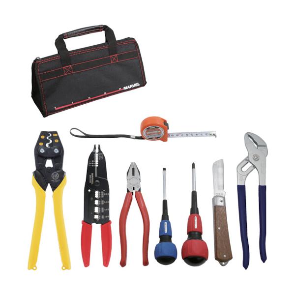 【仕様】●ケース寸法(mm)間口：350●ケース寸法(mm)奥行：120●ケース寸法(mm)高さ：180●セット内容(点)：9●ケース色：黒●大中小のリングスリーブ用圧着工具とVA線ストリッパーを含む工具8点＋ファスナー付きバッグ【型番】M...