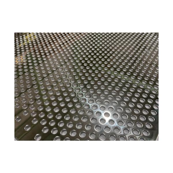 【仕様】●幅(mm)：450●長さ(mm)：450●板厚(mm)：1.5●孔径(mm)：5●ピッチ(mm)：8●配列(mm)：60度千鳥【メーカー】トラスコ　/　TRUSCO【型番】304BA1.5-D5-P8-450X450　/　304B...