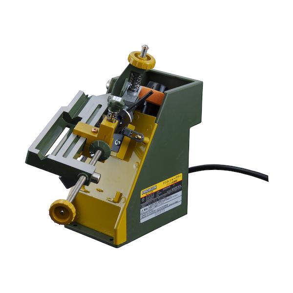 【仕様】●幅(mm)：280●奥行(mm)：120●高さ(mm)：200●電源(V)：100●消費電力(W)：55●研磨可能ドリル寸法：Φ３．０ｍｍ〜１３．０ｍｍ（全長８０〜１６０ｍｍ）●研磨可能ドリル先端角：１１８°【型番】21200【商...