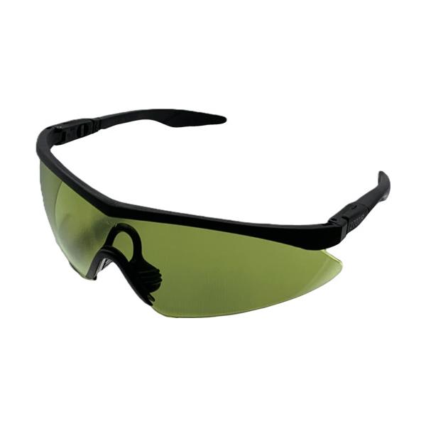 【仕様】●レンズ色：グリーン●テンプル色：ブラック●フレーム色：ブラック●幅(mm)：154●高さ(mm)：55●長さ(mm)：164●レンズ厚(mm)：約2●遮光度：#1.7●適合規格：ANSI●コーティング：ハード●防傷加工：○●UVカ...