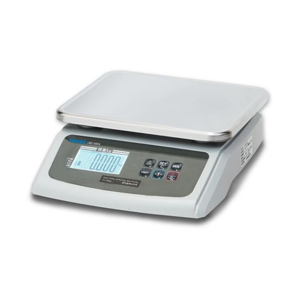 【仕様】●秤量(kg)：30●最小表示(kg)：0.01●載皿寸法(mm)：242×200●電源(V)：定格電圧3.7V●本体寸法(mm)：244×285×98●幅(mm)：244●奥行(mm)：285●高さ(mm)：98【型番】LBS-1...