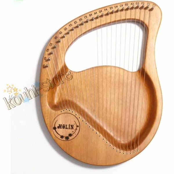 木材の硬さと密度により、楽器の安定性が確保され、弦の張力に耐えることができます。弦を優しく弾くと、楽器前面の穴を通して美しく響き渡る音色が部屋中に響き渡ります。音色は豊かで、部屋全体に響き渡り、安定しています。弦が短いほど、音程は高くなりま...