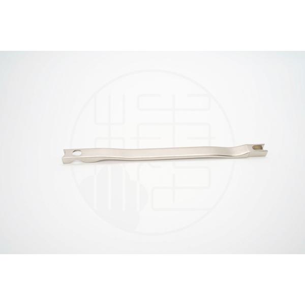 一部海外製ピアノのフレンジに対応するタイプです。両側対応するフレンジの幅：１２ｍｍ/8mm