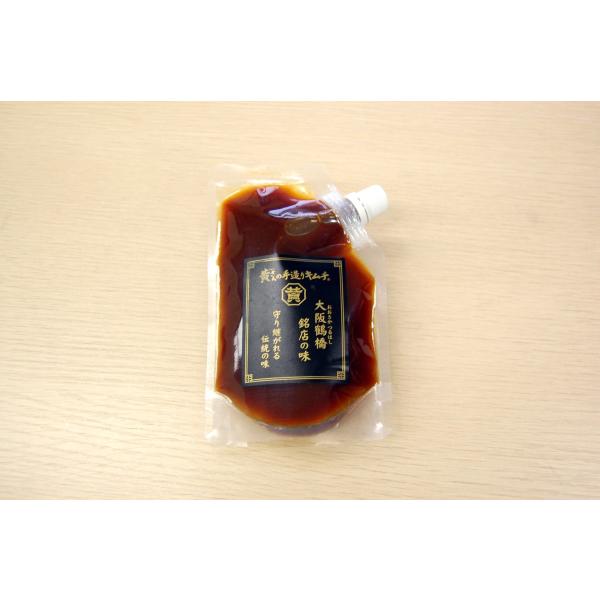 自家製コチュジャンをベースに、酢とにんにくをブレンドして作りました。シンプルな組み合わせにしているので、素朴でサッパリした味が、チヂミの味を引き立てます。【内容量】150g【原材料】醤油（国内製造）、醸造酢、コチュジャン、砂糖、にんにく/調...