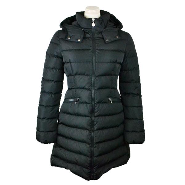 ■ブランドMONCLER/モンクレール■商品名CHARPAL ダウンコート■商品ランクSAランク(使用感が感じられないが、付属品の欠品や僅かな傷や汚れなどがある商品)■商品状態【表】フード上部に汚れあり保管による多少のシワ跡あり【内側】一部...